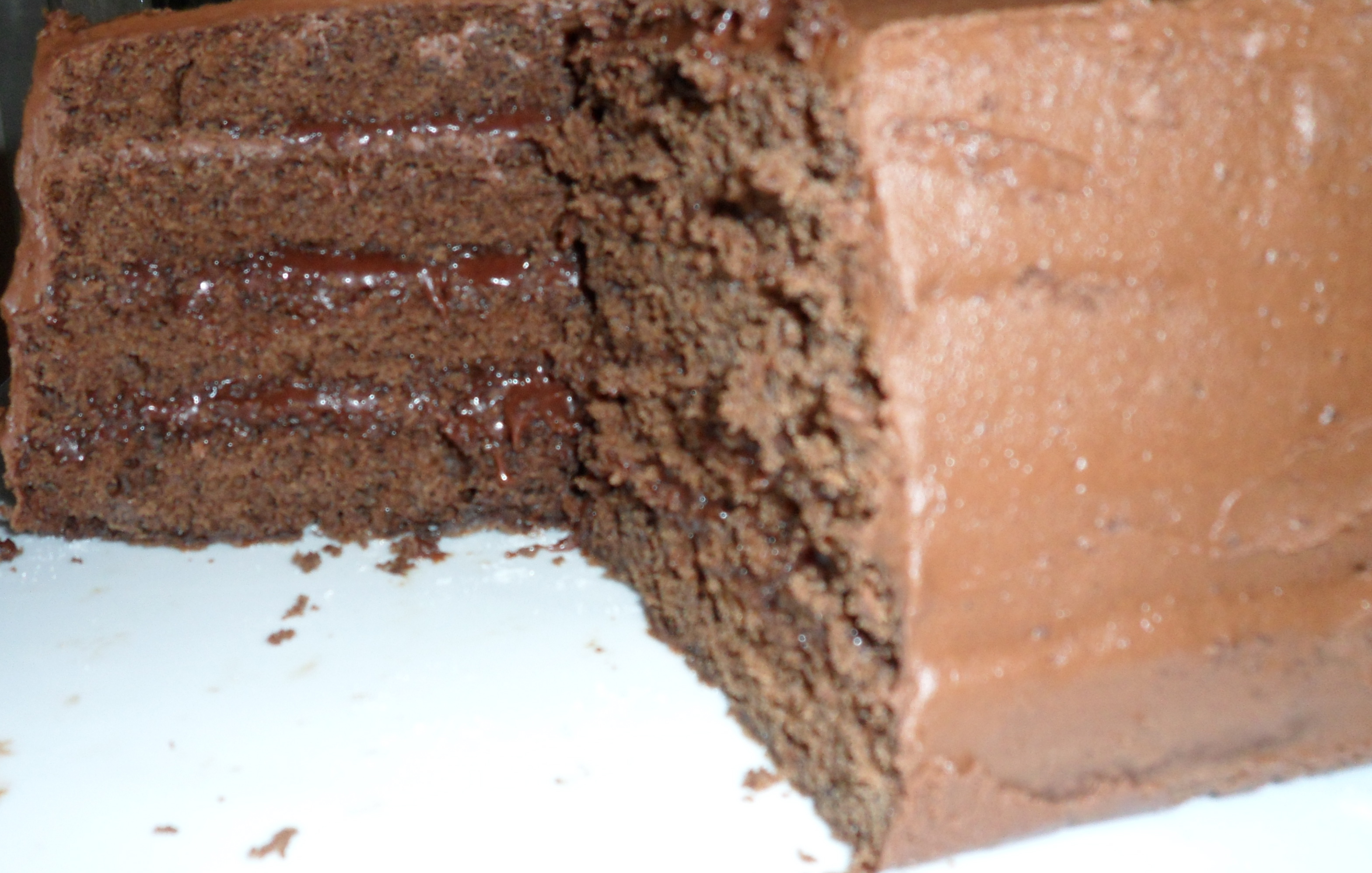 Chocolate Fudge Cake with Sticky Chocolate Frosting – Food Snob